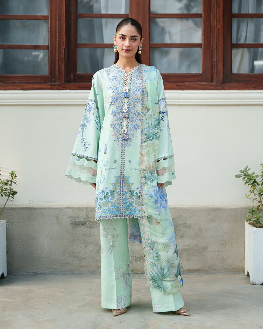 Soft Meadow – Roheenaz